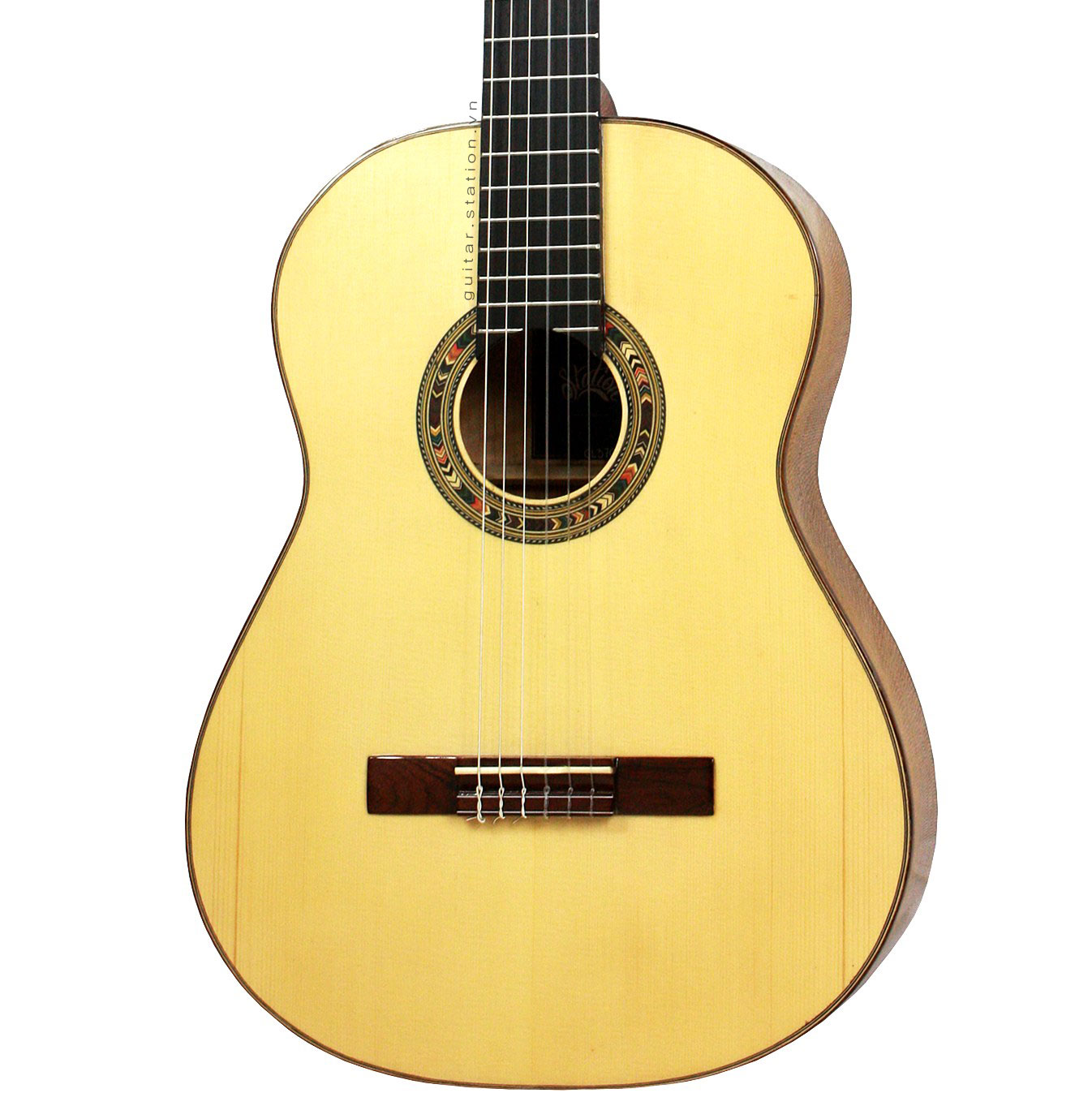 Đàn guitar Classic, cổ điển cho người chơi solo, hòa tấu